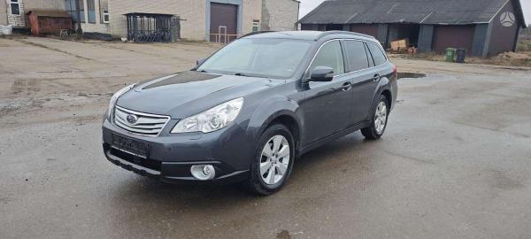 Grey Subaru Outback 2012 in Varena, with an engine capacity of 2.50 L and mileage of 329 thousand km for 5200 €, photo 1 on AUTOMOTO.COM.LV