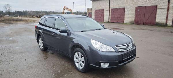 Grey Subaru Outback 2012 in Varena, with an engine capacity of 2.50 L and mileage of 329 thousand km for 5200 €, photo 3 on AUTOMOTO.COM.LV