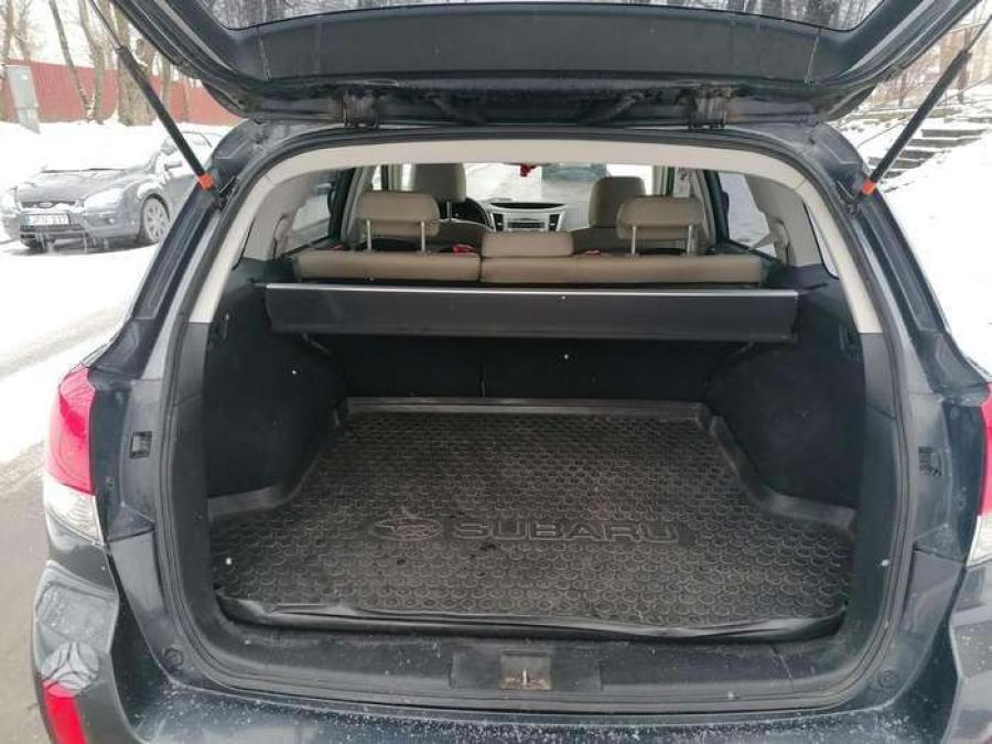 Grey Subaru Outback 2012 in Vilnius, with an engine capacity of 2.46 L and mileage of 289 thousand km for 5300 €, photo 14 on AUTOMOTO.COM.LV