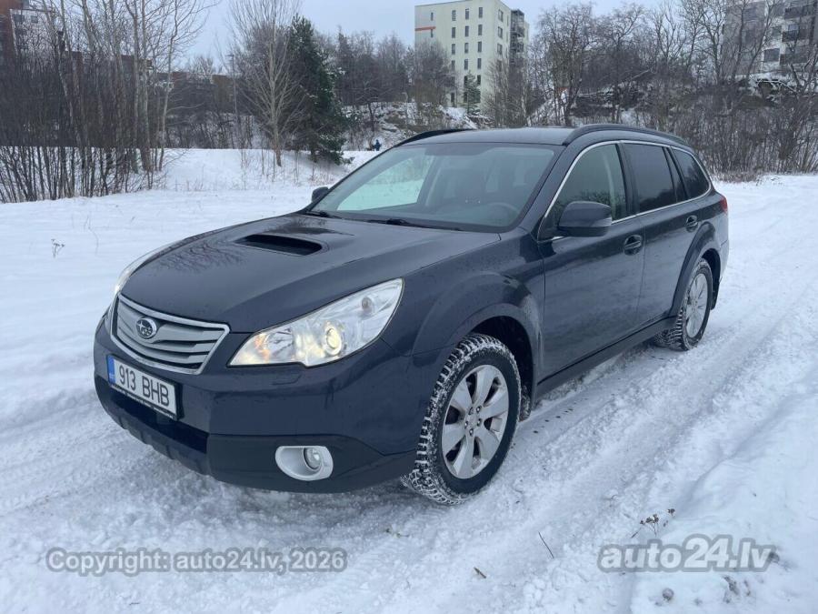 Grey Subaru Outback 2012 in Tallinn, with an engine capacity of 2.00 L and mileage of 298 thousand km for 3990 €, photo 1 on AUTOMOTO.COM.LV