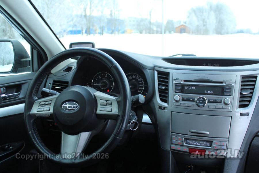 Grey Subaru Outback 2012 in Tartu, with an engine capacity of 2.00 L and mileage of 340 thousand km for 2999 €, photo 5 on AUTOMOTO.COM.LV