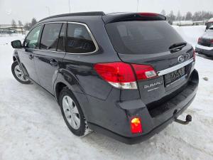 Grey Subaru Outback 2012 in Utena, with an engine capacity of 2.46 L and mileage of 206 thousand km for 7750 €, photo 5 on AUTOMOTO.COM.LV