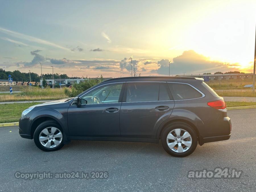 Grey Subaru Outback 2012 in Tallinn, with an engine capacity of 2.50 L and mileage of 240 thousand km for 5900 €, photo 7 on AUTOMOTO.COM.LV