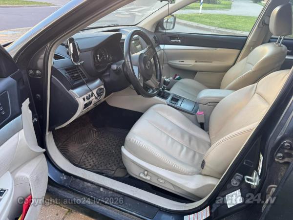 Grey Subaru Outback 2012 in Tallinn, with an engine capacity of 2.00 L and mileage of 194 thousand km for 4999 €, photo 8 on AUTOMOTO.COM.LV