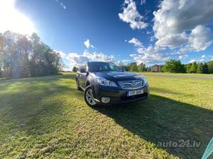 Pelēks Subaru Outback 2012 Tallina, ar dzinēja tilpumu 2.50 L un nobraukumu 186 tūkst. km par 7100 €, foto 5 vietnē AUTOMOTO.COM.LV
