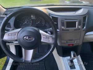 Pelēks Subaru Outback 2012 Tallina, ar dzinēja tilpumu 2.50 L un nobraukumu 186 tūkst. km par 7100 €, foto 14 vietnē AUTOMOTO.COM.LV