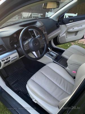 Pelēks Subaru Outback 2012 Tallina, ar dzinēja tilpumu 2.50 L un nobraukumu 186 tūkst. km par 7100 €, foto 17 vietnē AUTOMOTO.COM.LV