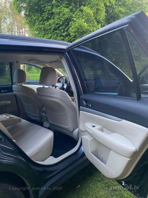 Pelēks Subaru Outback 2012 Tallina, ar dzinēja tilpumu 2.50 L un nobraukumu 186 tūkst. km par 7100 €, foto 21 vietnē AUTOMOTO.COM.LV