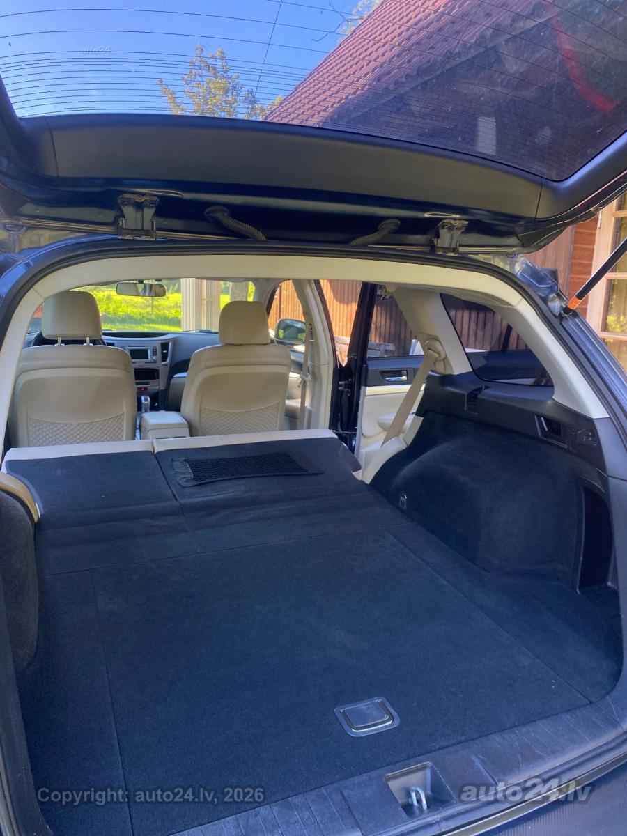 Pelēks Subaru Outback 2012 Tallina, ar dzinēja tilpumu 2.50 L un nobraukumu 186 tūkst. km par 7100 €, foto 23 vietnē AUTOMOTO.COM.LV