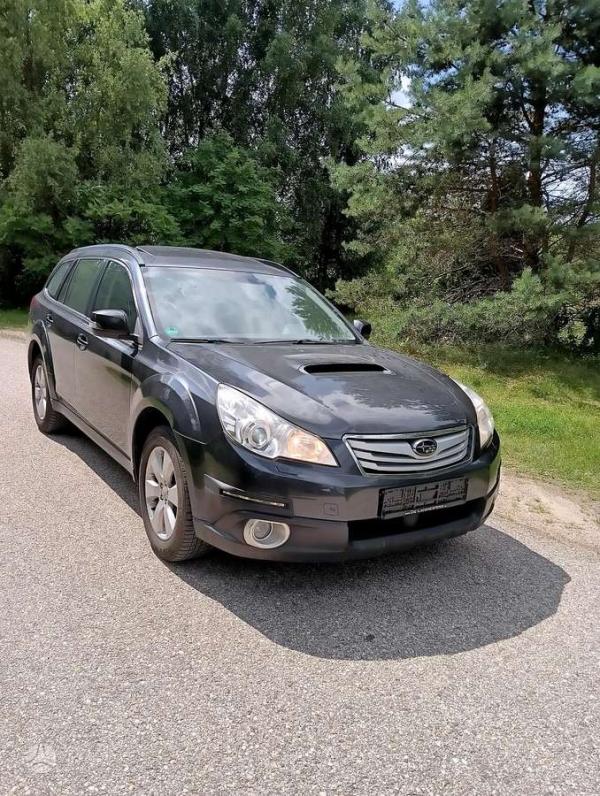 Pelēks Subaru Outback 2012 Ukmergė, ar dzinēja tilpumu 2.00 L un nobraukumu 270 tūkst. km par 2150 €, foto 3 vietnē AUTOMOTO.COM.LV