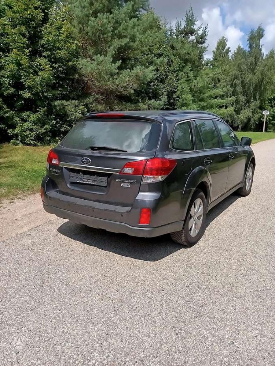 Grey Subaru Outback 2012 in Ukmerge, with an engine capacity of 2.00 L and mileage of 270 thousand km for 2150 €, photo 6 on AUTOMOTO.COM.LV