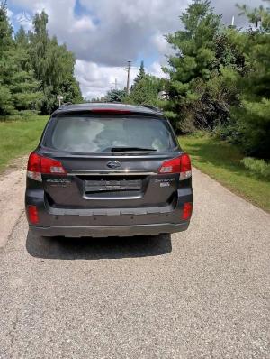 Grey Subaru Outback 2012 in Ukmerge, with an engine capacity of 2.00 L and mileage of 270 thousand km for 2150 €, photo 7 on AUTOMOTO.COM.LV