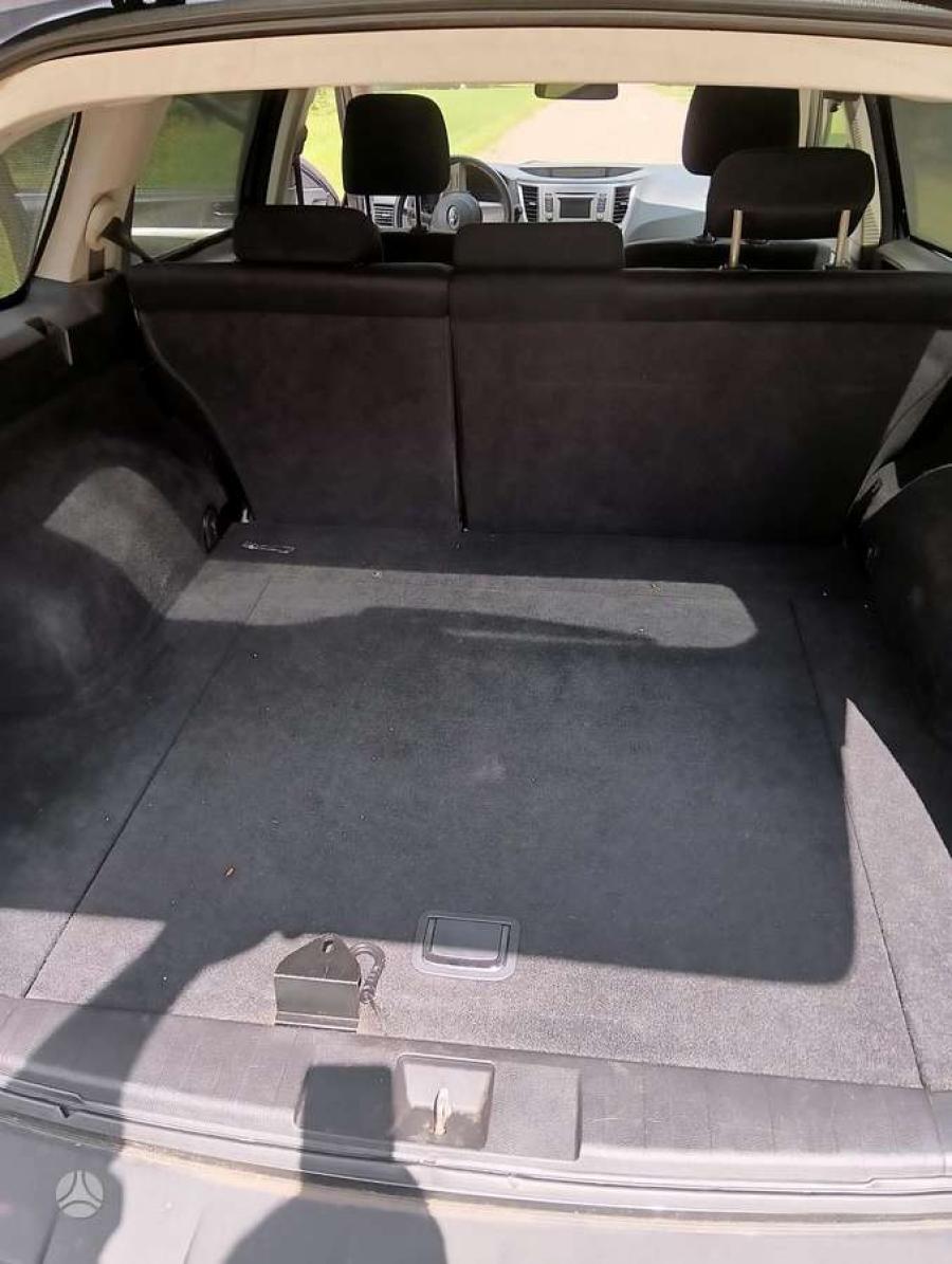 Grey Subaru Outback 2012 in Ukmerge, with an engine capacity of 2.00 L and mileage of 270 thousand km for 2150 €, photo 18 on AUTOMOTO.COM.LV
