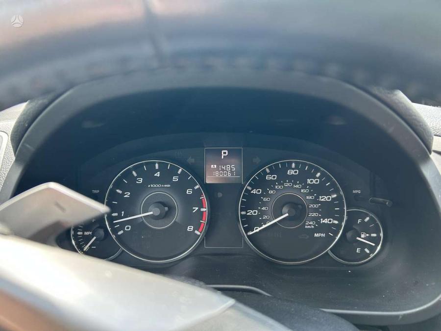 Grey Subaru Outback 2012 in Panevezys, with an engine capacity of 2.46 L and mileage of 288 thousand km for 4700 €, photo 6 on AUTOMOTO.COM.LV