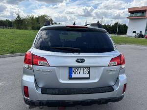 Grey Subaru Outback 2012 in Panevezys, with an engine capacity of 2.46 L and mileage of 288 thousand km for 4700 €, photo 4 on AUTOMOTO.COM.LV