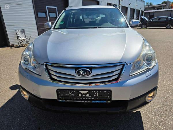 Grey Subaru Outback 2012 in Utena, with an engine capacity of 2.46 L and mileage of 258 thousand km for 8350 €, photo 8 on AUTOMOTO.COM.LV