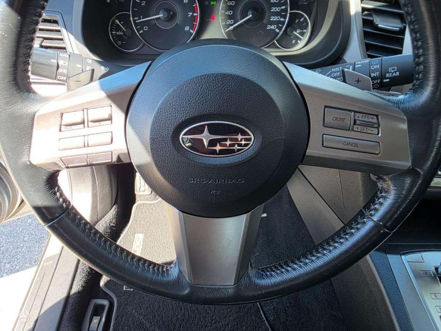 Grey Subaru Outback 2012 in Utena, with an engine capacity of 2.46 L and mileage of 258 thousand km for 8350 €, photo 12 on AUTOMOTO.COM.LV