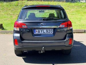 Grey Subaru Outback 2012 in Vilnius, with an engine capacity of 2.46 L and mileage of 209 thousand km for 5700 €, photo 7 on AUTOMOTO.COM.LV