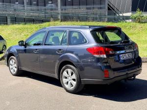 Grey Subaru Outback 2012 in Vilnius, with an engine capacity of 2.46 L and mileage of 209 thousand km for 5700 €, photo 8 on AUTOMOTO.COM.LV
