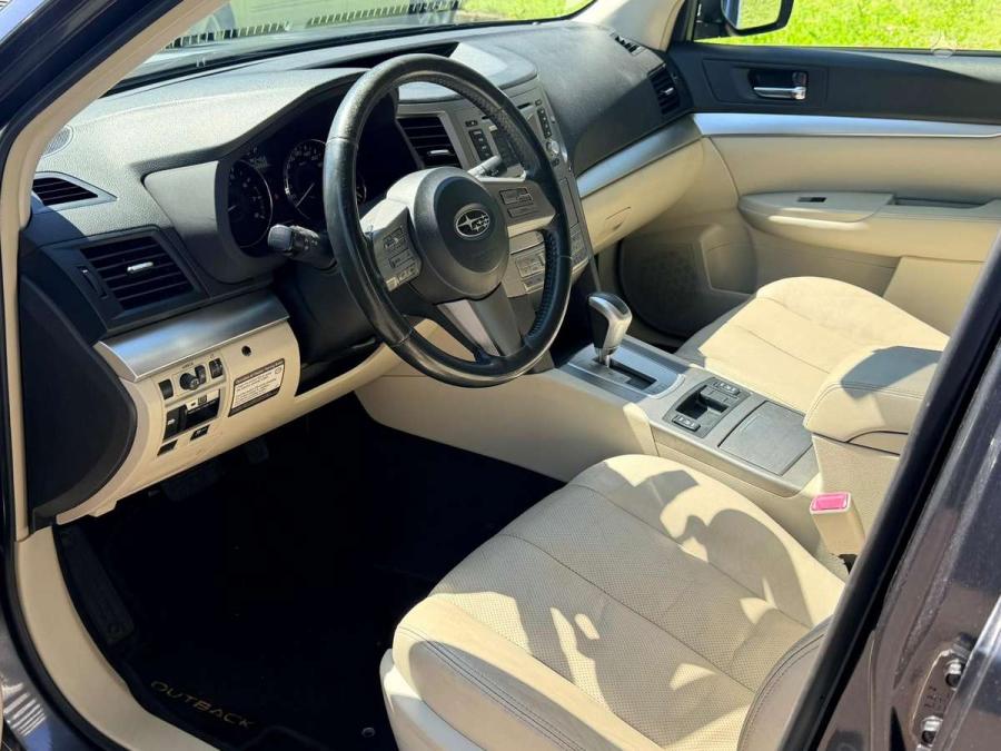 Grey Subaru Outback 2012 in Vilnius, with an engine capacity of 2.46 L and mileage of 209 thousand km for 5700 €, photo 9 on AUTOMOTO.COM.LV