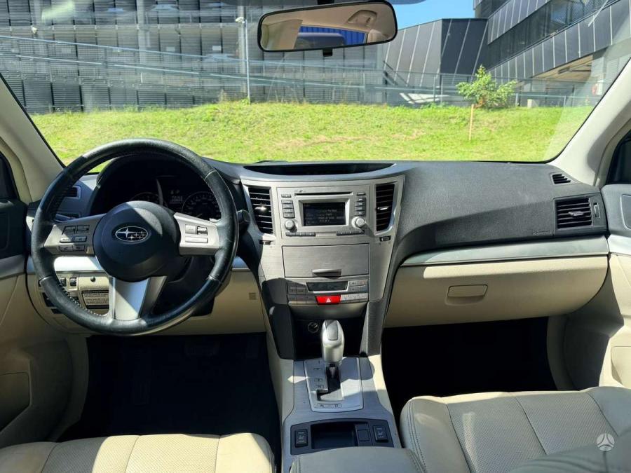 Grey Subaru Outback 2012 in Vilnius, with an engine capacity of 2.46 L and mileage of 209 thousand km for 5700 €, photo 10 on AUTOMOTO.COM.LV