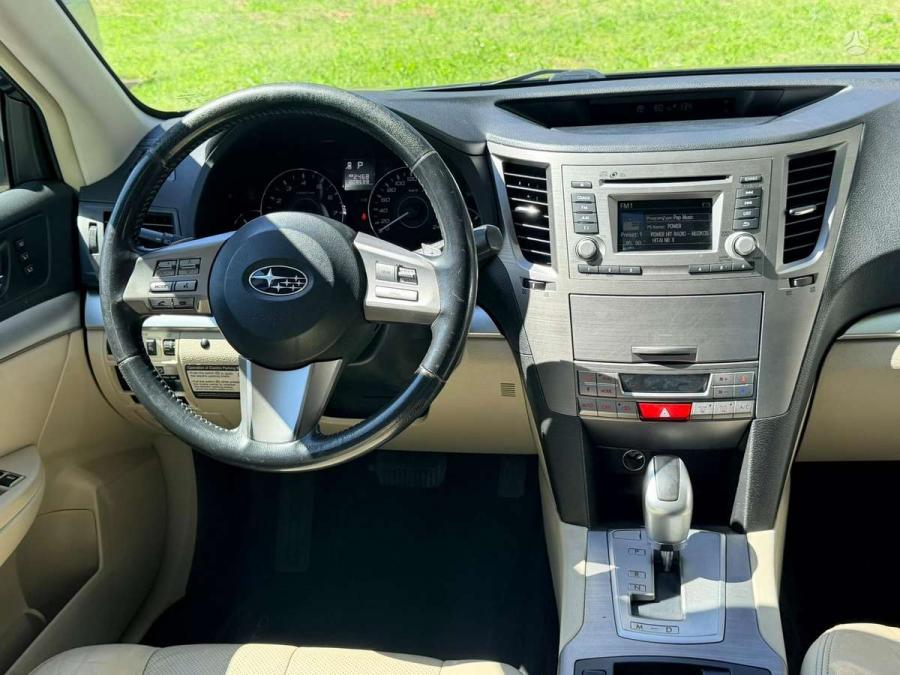Grey Subaru Outback 2012 in Vilnius, with an engine capacity of 2.46 L and mileage of 209 thousand km for 5700 €, photo 12 on AUTOMOTO.COM.LV