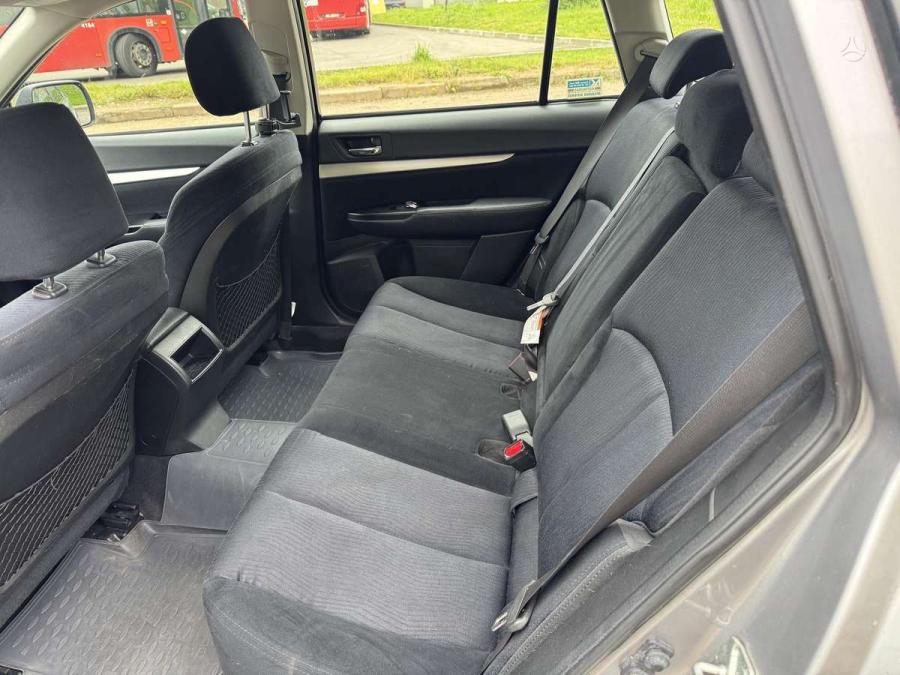 Pelēks Subaru Outback 2012 Viļņa, ar dzinēja tilpumu 2.00 L un nobraukumu 280 tūkst. km par 2700 €, foto 7 vietnē AUTOMOTO.COM.LV