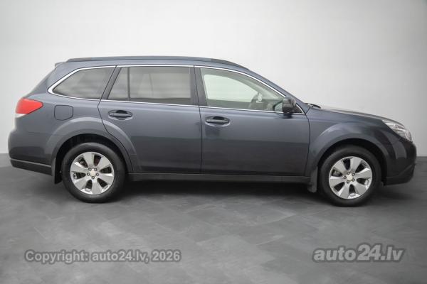 Pelēks Subaru Outback 2012 Tallina, ar dzinēja tilpumu 2.50 L un nobraukumu 230 tūkst. km par 6499 €, foto 5 vietnē AUTOMOTO.COM.LV