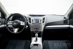Pelēks Subaru Outback 2012 Tallina, ar dzinēja tilpumu 2.50 L un nobraukumu 230 tūkst. km par 6499 €, foto 3 vietnē AUTOMOTO.COM.LV