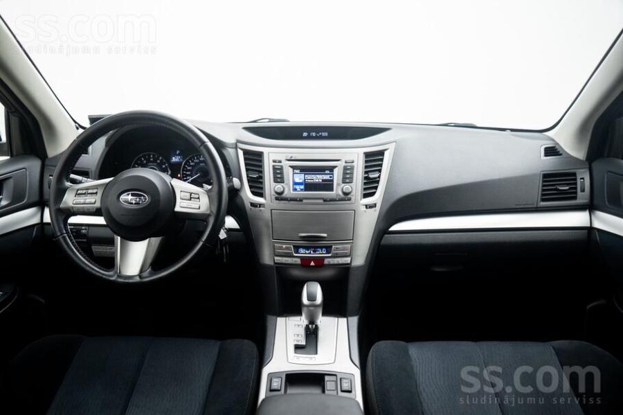 Pelēks Subaru Outback 2012 Tallina, ar dzinēja tilpumu 2.50 L un nobraukumu 230 tūkst. km par 6499 €, foto 3 vietnē AUTOMOTO.COM.LV