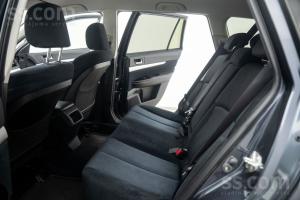 Pelēks Subaru Outback 2012 Tallina, ar dzinēja tilpumu 2.50 L un nobraukumu 230 tūkst. km par 6499 €, foto 12 vietnē AUTOMOTO.COM.LV