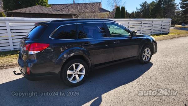 Pelēks Subaru Outback 2013 Tallina, ar dzinēja tilpumu 2.00 L un nobraukumu 281 tūkst. km par 4900 €, foto 2 vietnē AUTOMOTO.COM.LV