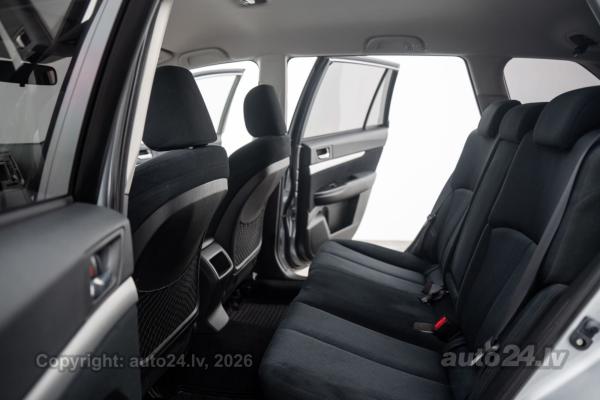 Grey Subaru Outback 2013 in Tallinn, with an engine capacity of 2.50 L and mileage of 119 thousand km for 7999 €, photo 8 on AUTOMOTO.COM.LV
