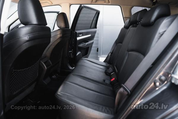 Pelēks Subaru Outback 2013 Tallina, ar dzinēja tilpumu 2.00 L un nobraukumu 176 tūkst. km par 5999 €, foto 10 vietnē AUTOMOTO.COM.LV