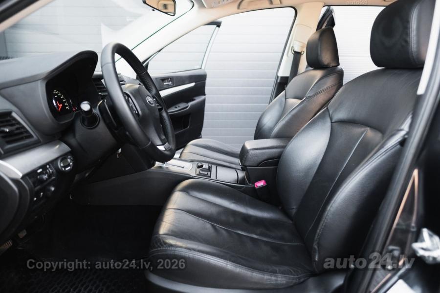 Pelēks Subaru Outback 2013 Tallina, ar dzinēja tilpumu 2.00 L un nobraukumu 176 tūkst. km par 5999 €, foto 12 vietnē AUTOMOTO.COM.LV