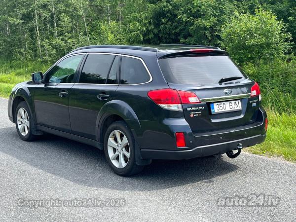 Grey Subaru Outback 2013 in Tartu, with an engine capacity of 2.00 L and mileage of 389 thousand km for 3800 €, photo 4 on AUTOMOTO.COM.LV