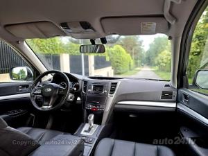 Серый Субару Аутбек 2013 в Таллин, объемом двигателя 2.50 л и пробегом 256 тыс. км за 7900 €, фото 10 на AUTOMOTO.COM.LV