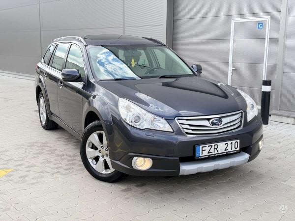Grey Subaru Outback 2013 in Vilnius, with an engine capacity of 3.63 L and mileage of 215 thousand km for 6999 €, photo 2 on AUTOMOTO.COM.LV