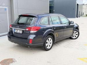 Grey Subaru Outback 2013 in Vilnius, with an engine capacity of 3.63 L and mileage of 215 thousand km for 6999 €, photo 4 on AUTOMOTO.COM.LV
