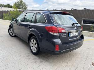 Grey Subaru Outback 2013 in Vilnius, with an engine capacity of 3.63 L and mileage of 215 thousand km for 6999 €, photo 5 on AUTOMOTO.COM.LV