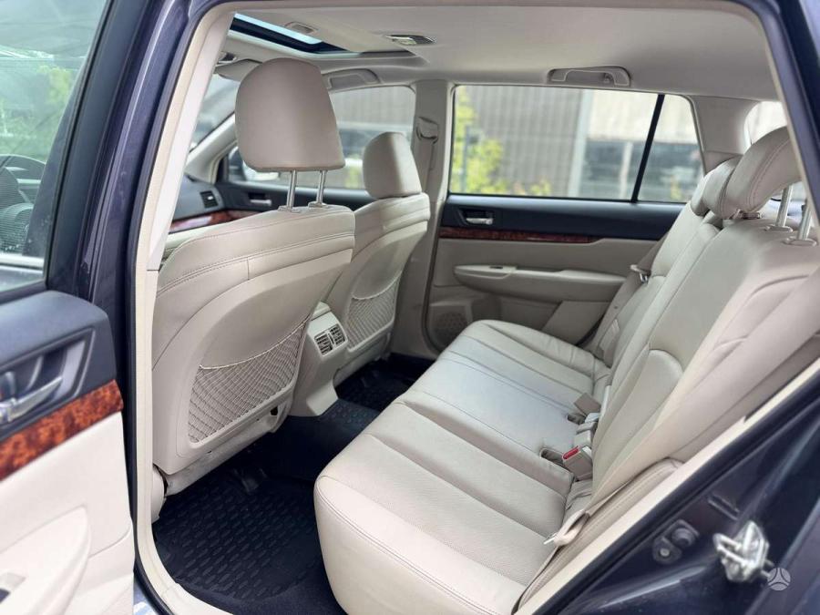Grey Subaru Outback 2013 in Vilnius, with an engine capacity of 3.63 L and mileage of 215 thousand km for 6999 €, photo 10 on AUTOMOTO.COM.LV