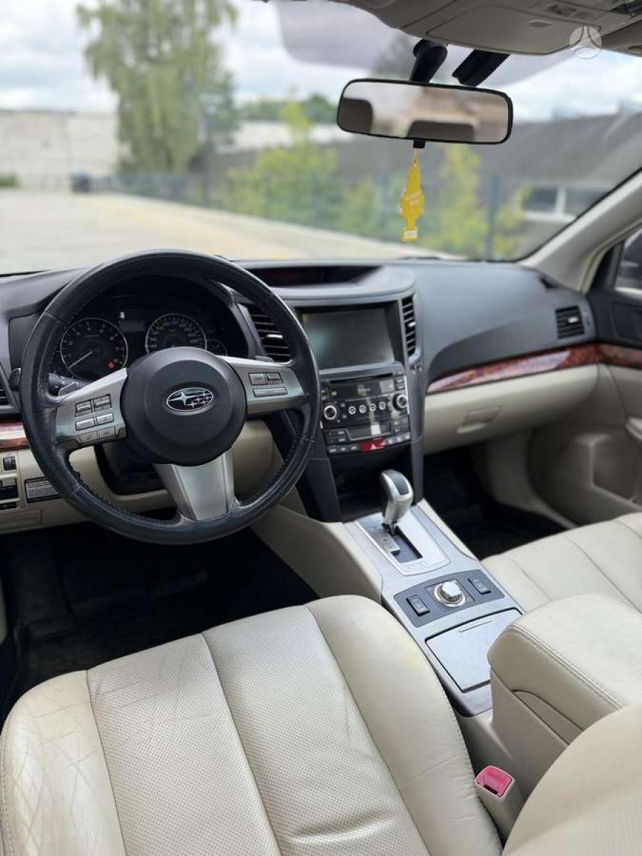 Grey Subaru Outback 2013 in Vilnius, with an engine capacity of 3.63 L and mileage of 215 thousand km for 6999 €, photo 11 on AUTOMOTO.COM.LV
