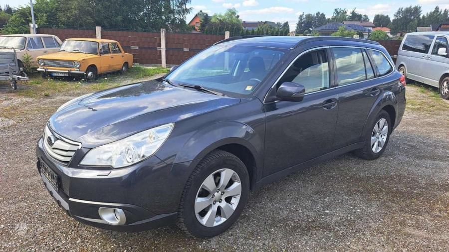 Pelēks Subaru Outback 2013 Plungė, ar dzinēja tilpumu 2.46 L un nobraukumu 210 tūkst. km par 5650 €, foto 3 vietnē AUTOMOTO.COM.LV