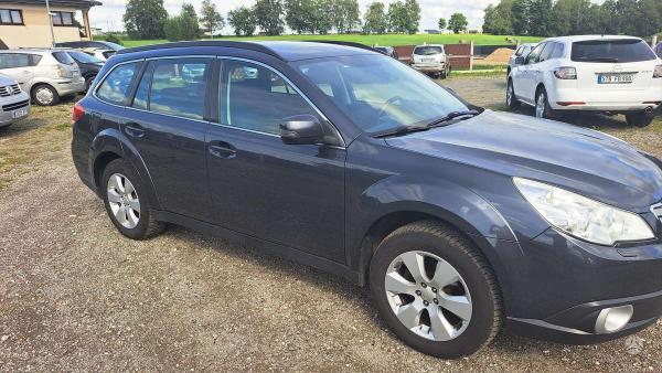 Grey Subaru Outback 2013 in Plunge, with an engine capacity of 2.46 L and mileage of 210 thousand km for 5650 €, photo 6 on AUTOMOTO.COM.LV