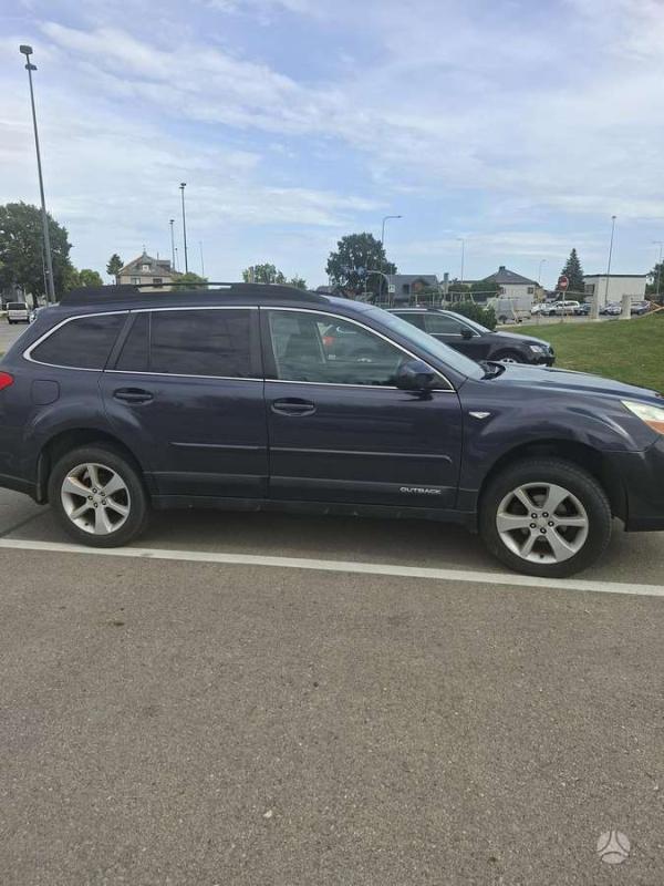 Pelēks Subaru Outback 2013 Kauņa, ar dzinēja tilpumu 2.46 L un nobraukumu 145 tūkst. km par 7800 €, foto 3 vietnē AUTOMOTO.COM.LV
