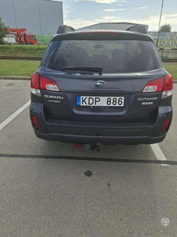Pelēks Subaru Outback 2013 Kauņa, ar dzinēja tilpumu 2.46 L un nobraukumu 145 tūkst. km par 7800 €, foto 4 vietnē AUTOMOTO.COM.LV