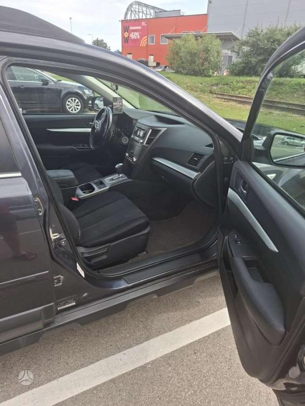 Pelēks Subaru Outback 2013 Kauņa, ar dzinēja tilpumu 2.46 L un nobraukumu 145 tūkst. km par 7800 €, foto 5 vietnē AUTOMOTO.COM.LV