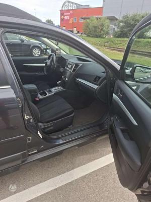 Pelēks Subaru Outback 2013 Kauņa, ar dzinēja tilpumu 2.46 L un nobraukumu 145 tūkst. km par 7800 €, foto 6 vietnē AUTOMOTO.COM.LV