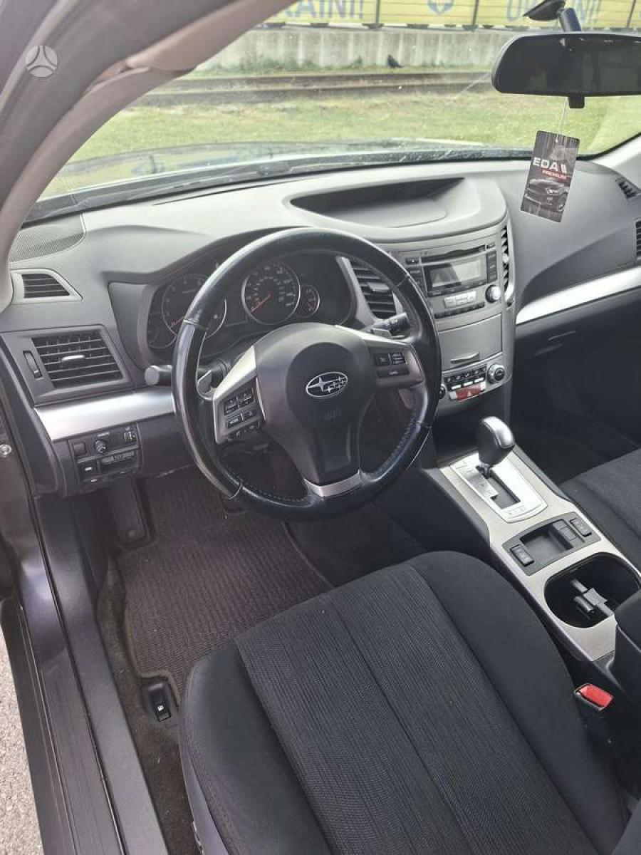 Pelēks Subaru Outback 2013 Kauņa, ar dzinēja tilpumu 2.46 L un nobraukumu 145 tūkst. km par 7800 €, foto 11 vietnē AUTOMOTO.COM.LV