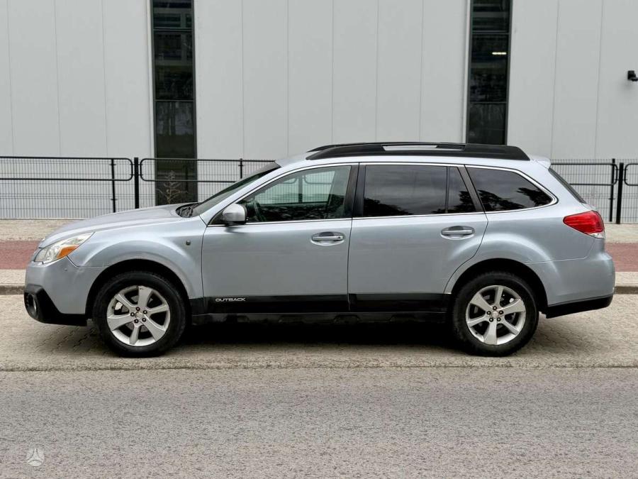 Grey Subaru Outback 2013 in Vilnius, with an engine capacity of 2.50 L and mileage of 255 thousand km for 3550 €, photo 6 on AUTOMOTO.COM.LV